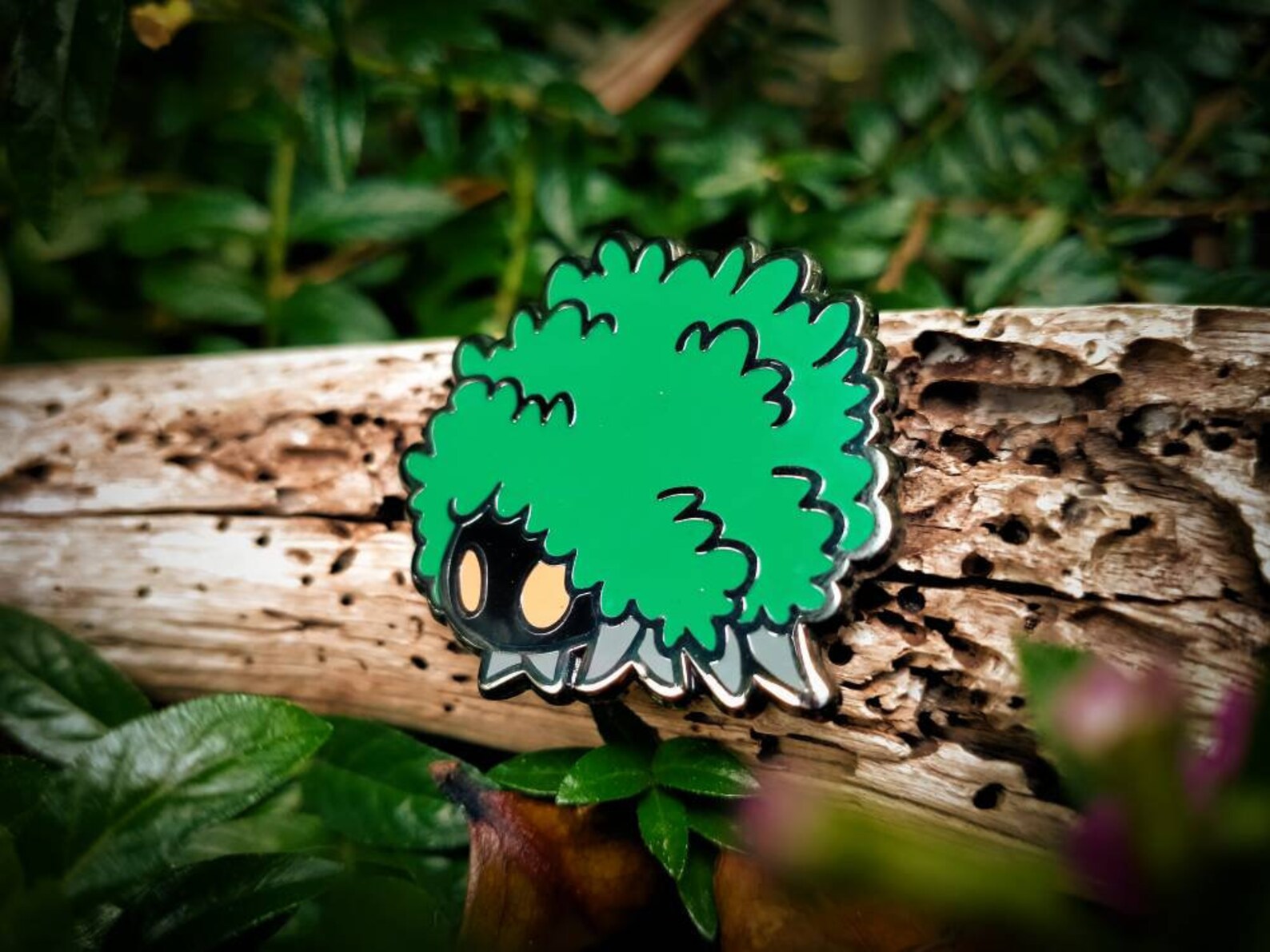 Mosscreep - Hollow Knight Enamel Pin - Etsy