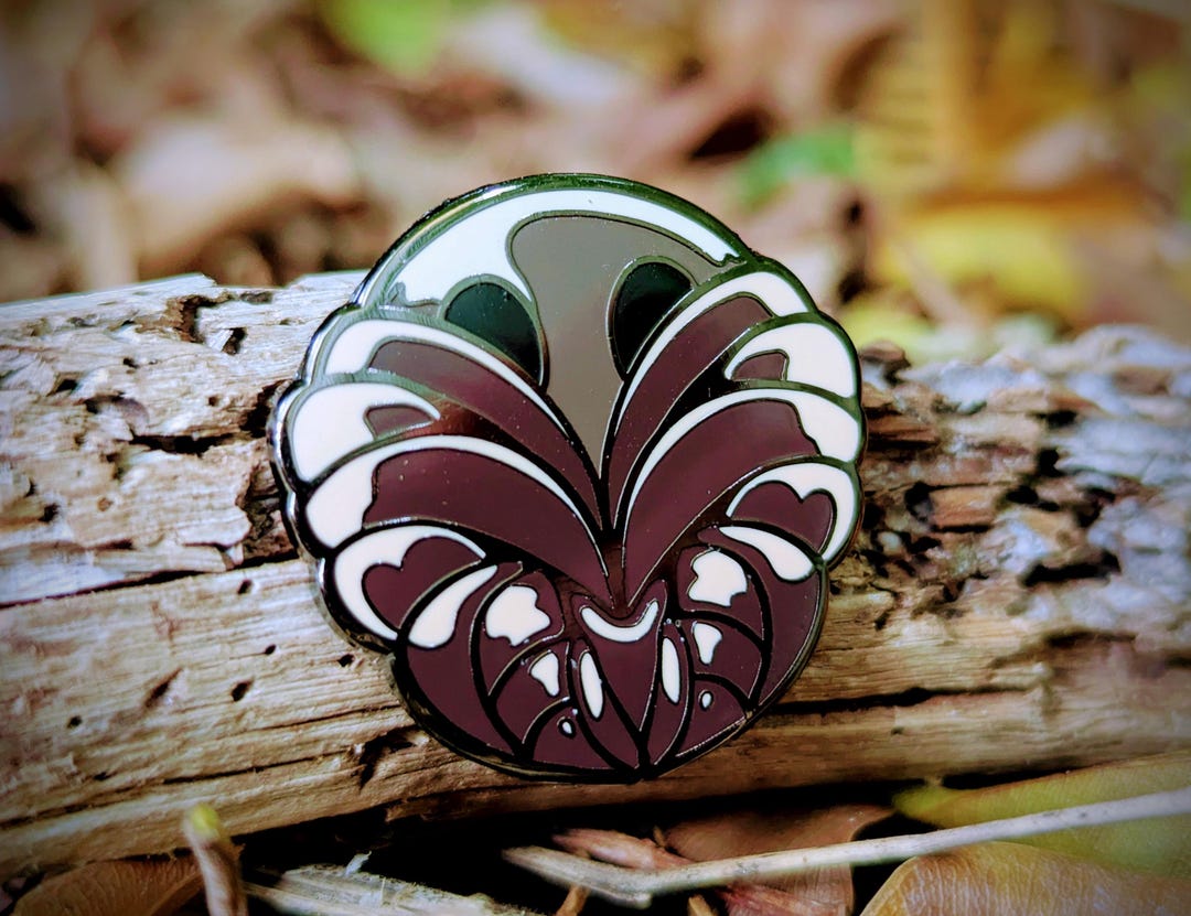 Stalwart Shell - Hollow Knight Enamel Pin - Etsy