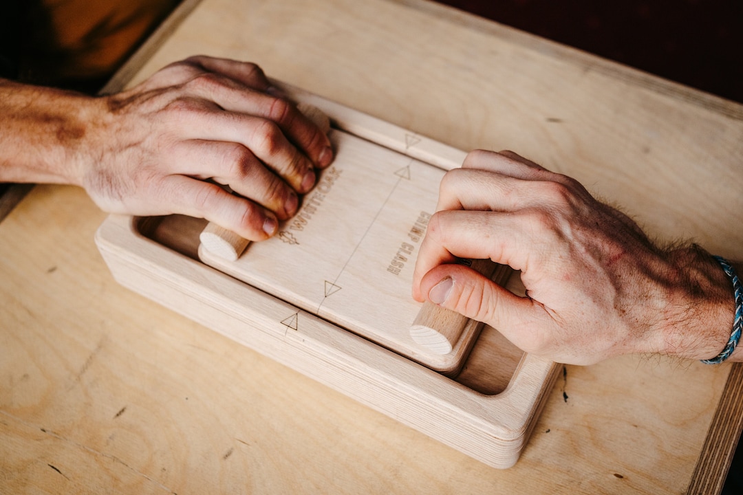 Whiteoak Crimp Clash: Tug of War for Climbers, Finger Armwrestling - Etsy