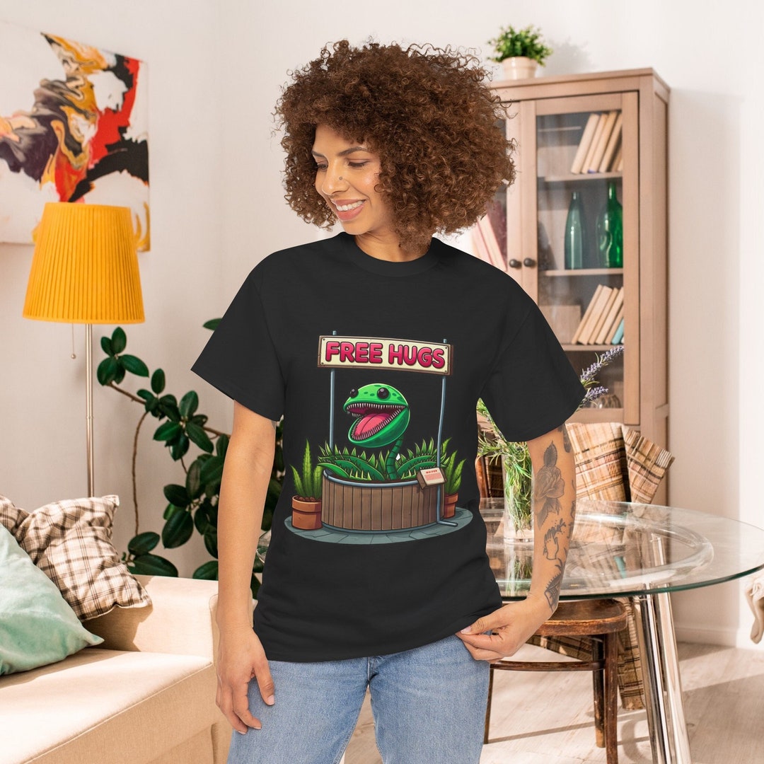 Venus Flytrap FREE HUGS T-shirt | Funny Carnivorous Plant Tee Shirt ...