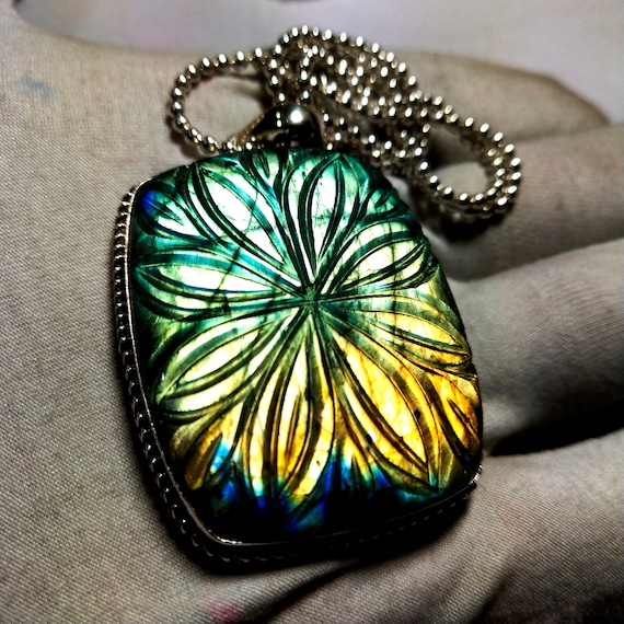 Etsy labradorite necklace store
