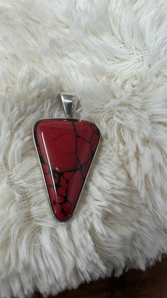 red jasper triangle and - Gem