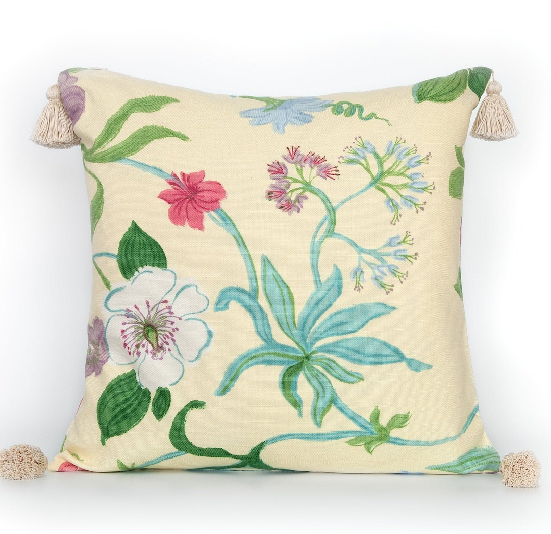 Pale Yellow Summer Garden Floral Decorative Pillow Cover. Accent Throw ...