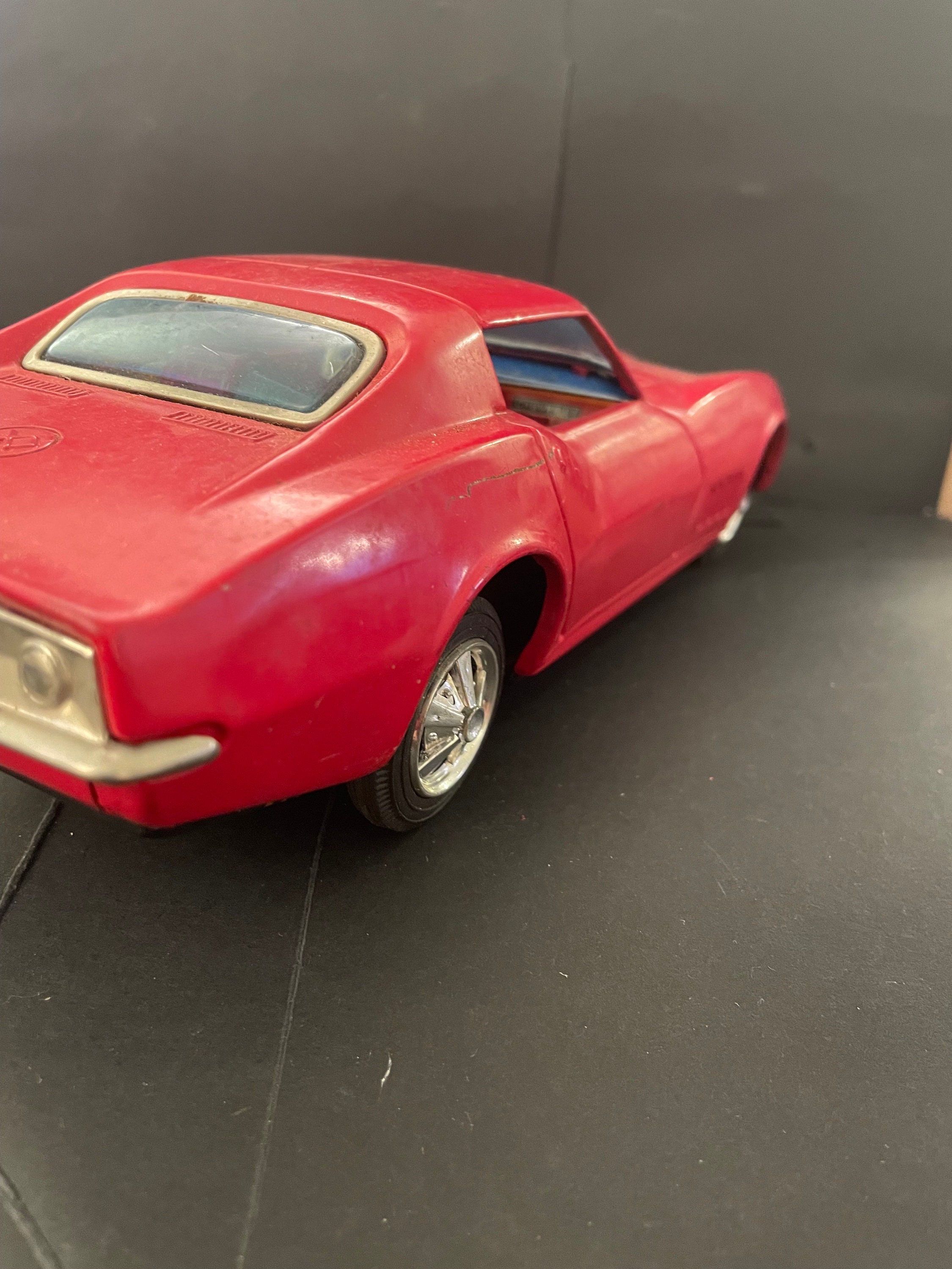 Vintage Taiyo Tin Litho Japanese Chevrolet Corvette Mystery Bump N Go ...