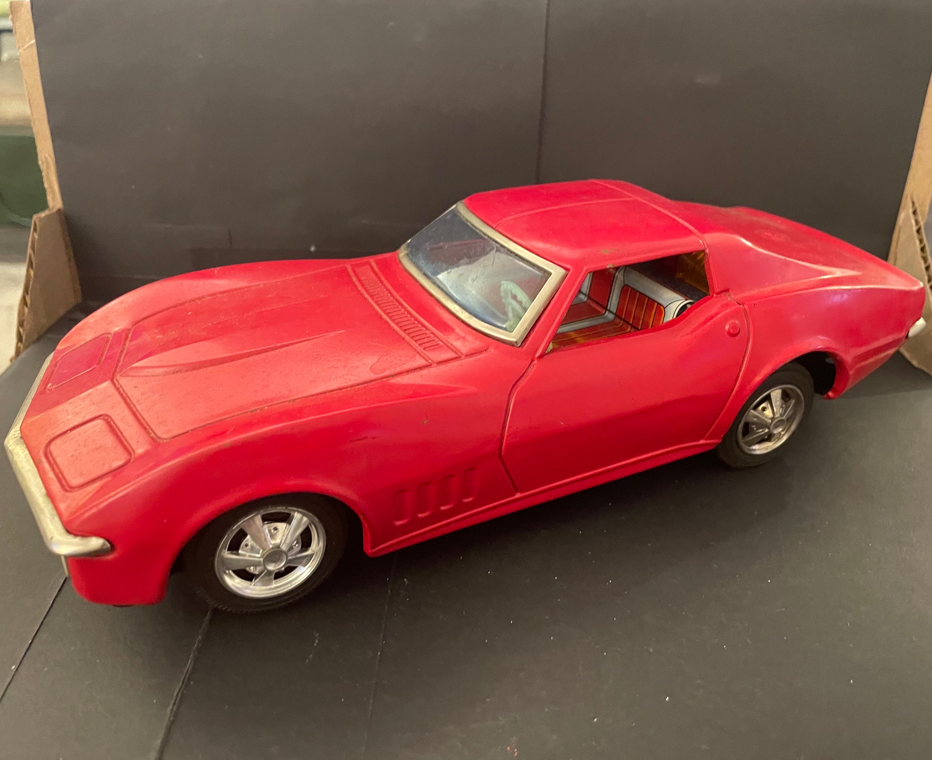 Vintage Taiyo Tin Litho Japanese Chevrolet Corvette Mystery Bump N Go ...