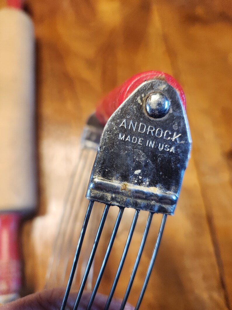 Rolling Pin Wooden Red Handles Androck Pastry Cutter Red Handle Potato ...