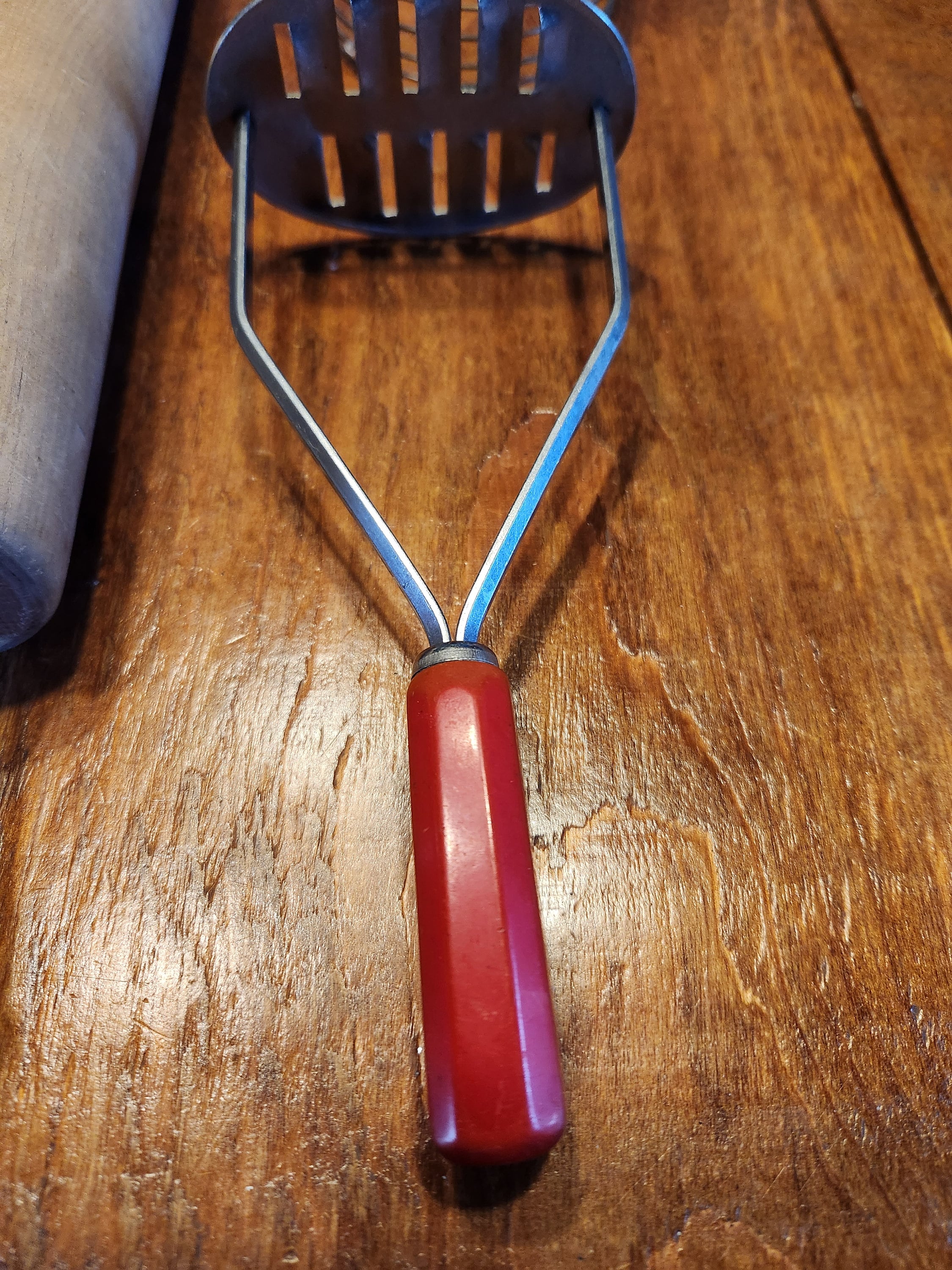 Rolling Pin Wooden Red Handles Androck Pastry Cutter Red Handle Potato ...