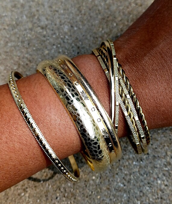 SET OF 10 METAL ASSORTED COLOR TEXTURE BANGLE BRACELE… - Gem