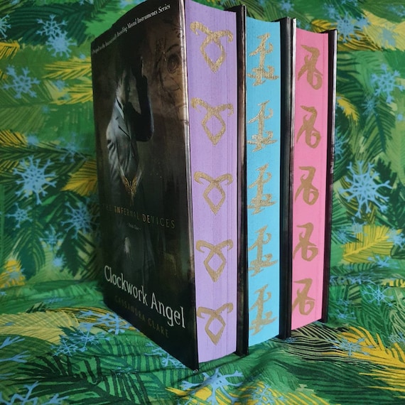 Clockwork Angel Book Cover