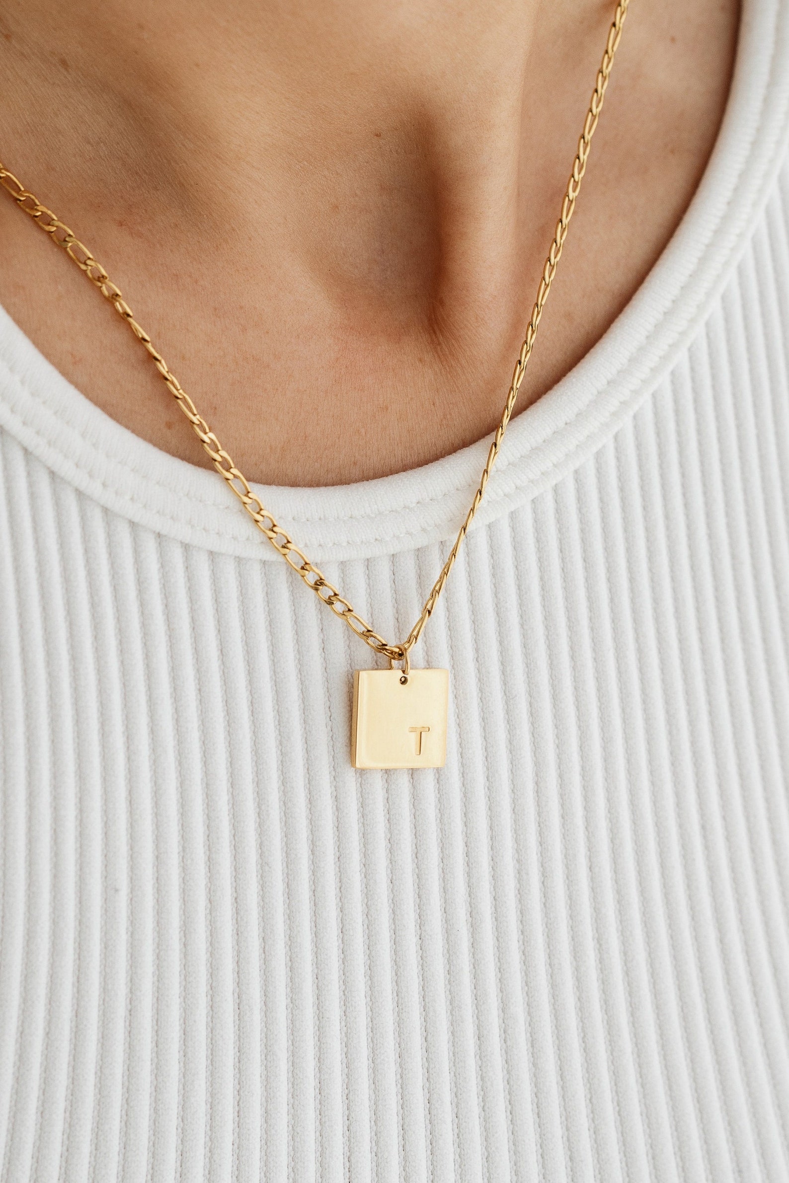 18K Gold Filled Letter Necklace Engraved Pendant Necklace - Etsy