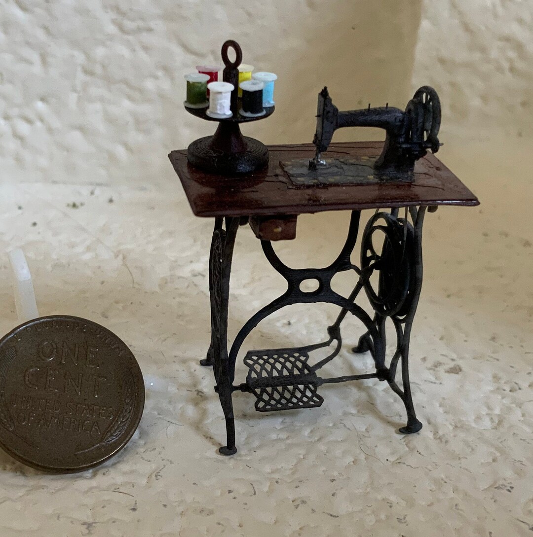 1:24 Scale Thread Carousel With Six Removable Spools, Spool Holder in ...