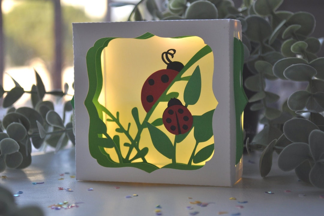 Nature Themed Light Box - Etsy