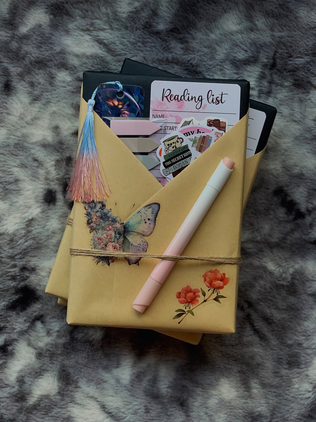 Blind Date With a Book - Etsy