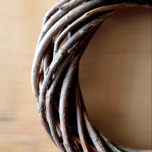 20cm Thick Round Willow Wreath Base in Brown for Wreath Making, Year ...