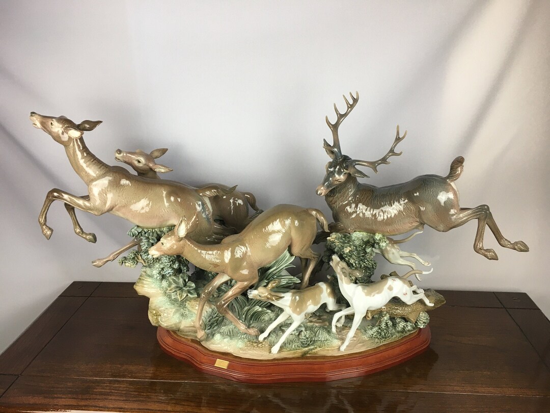 Lladro - Pursued Deer Sculpture 1377 - Hunting Dogs Limited Edition 750 ...