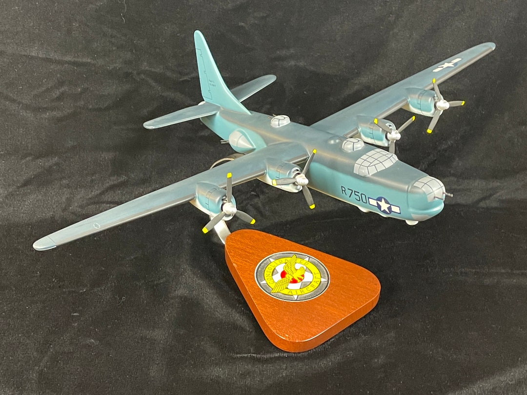 US Navy Consolidated PB4Y-2 Privateer Desk Display 1/66 Model WW2 ES ...