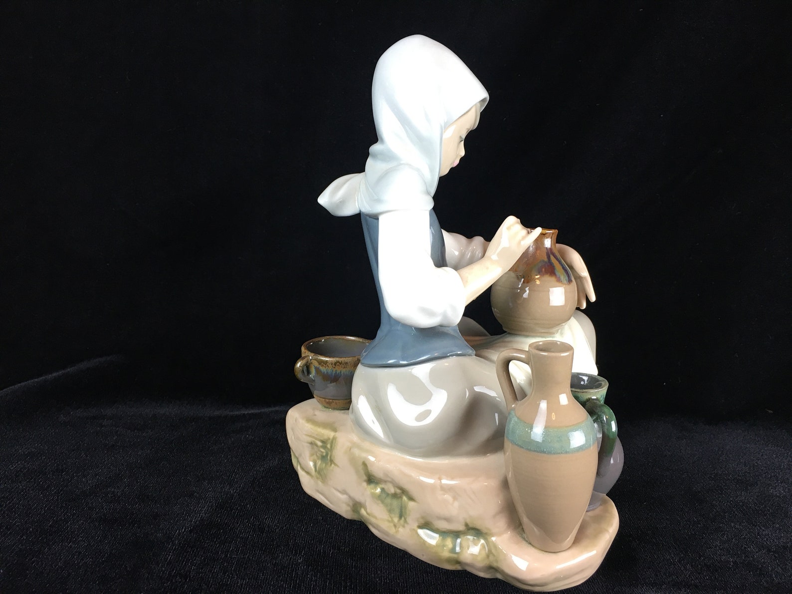 Lladro - Woman Painting Vase - #5079 - Porcelain Figurine - Art ...
