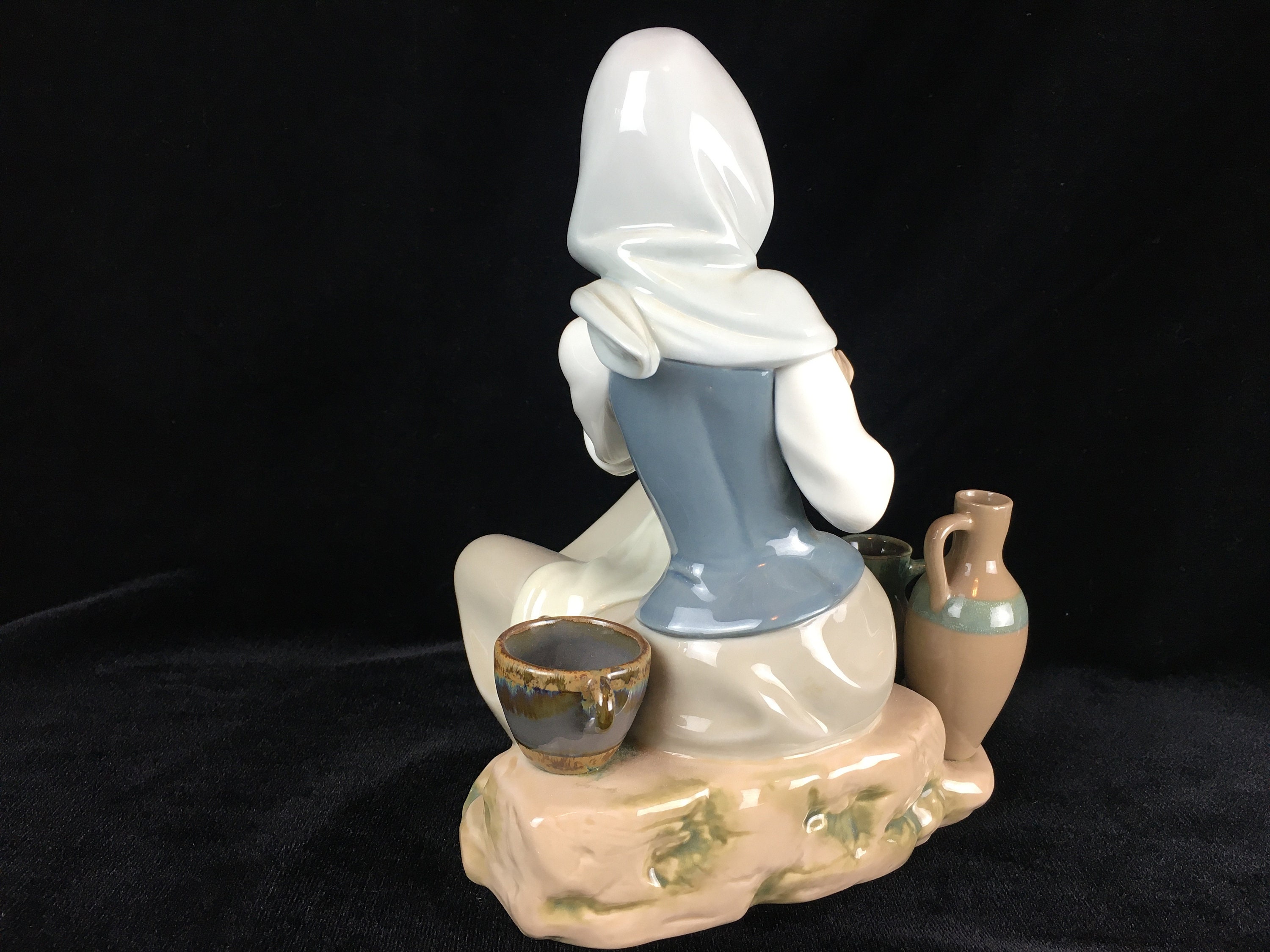Lladro - Woman Painting Vase - #5079 - Porcelain Figurine - Art ...