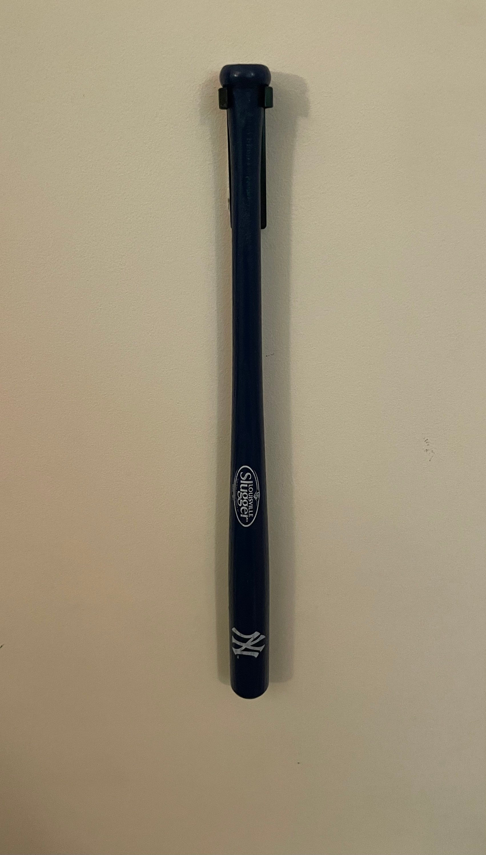 Mini Baseball Bat Holder Vertical Mini Baseball Bat Hanger Wall Mount ...