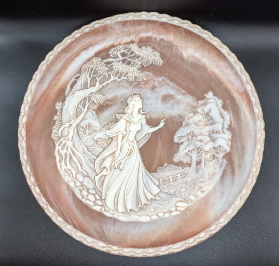 Incolay “I Stood Tiptoe” Decorative Plate #1571, Incolay Stone Sculpted by Roger Akers – 1983 - Etsy