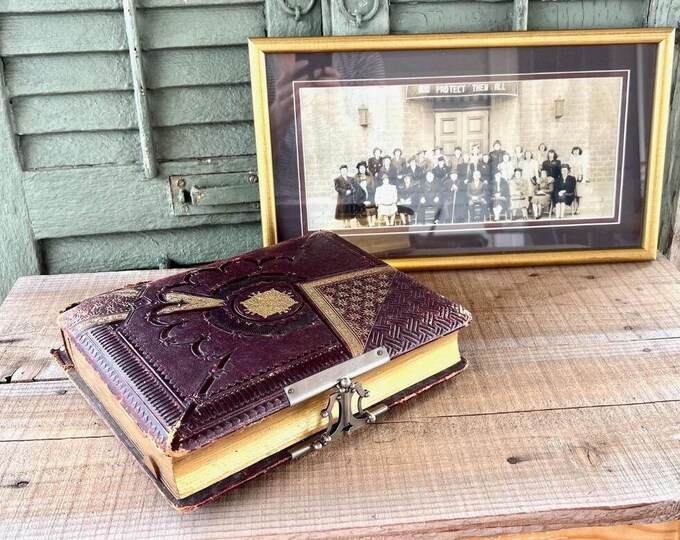 Gorgeous Large Antique 1800s Leatherbound Photo Album With Gilt Pages ...