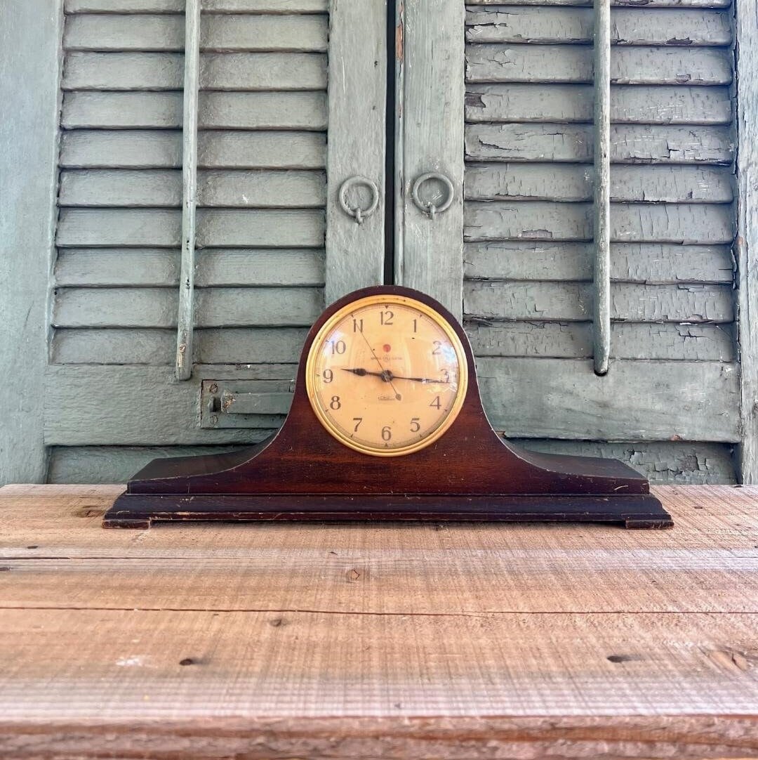 Gorgeous Vintage General Electric Telechron Electric Red Dot Mantel ...