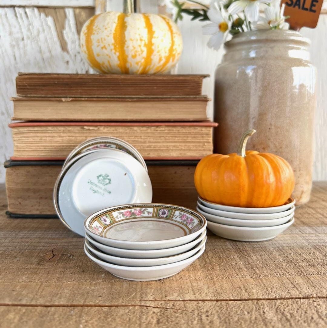 Beautiful Set of 4 Vintage / Antique Johnson Brothers, England ...
