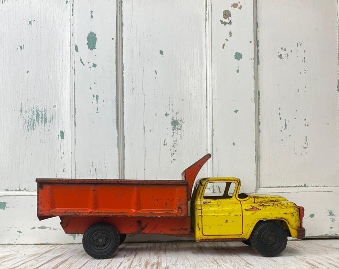 Wonderful Vintage Louis Marx Lumar Pressed Steel Dump Truck, Yellow ...