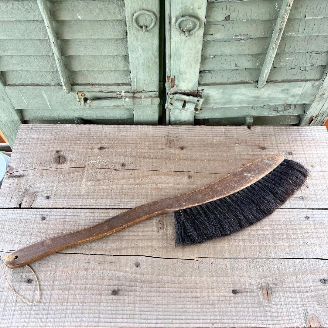Beautiful Vintage Wood & Natural Bristle Dusting Brush / Work Bench ...