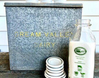 Fantastic Vintage Galvanized Metal Milk Box, Woodson Dairy Red Hill ...