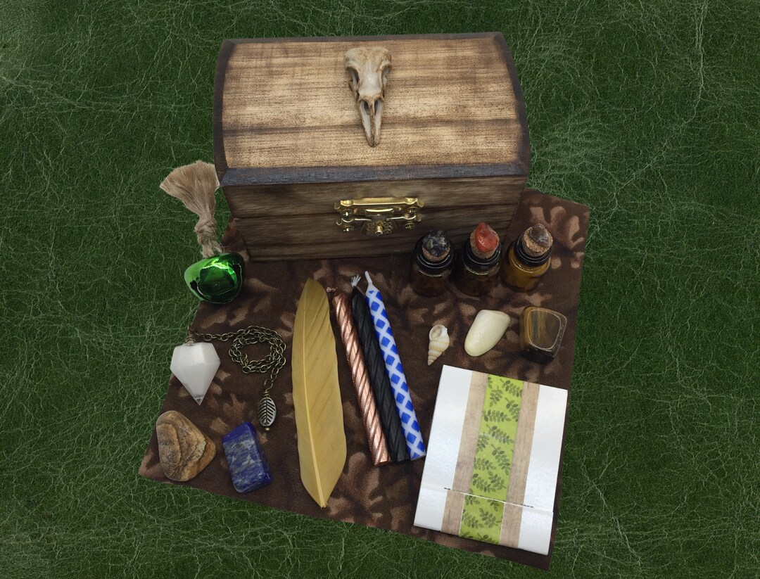 Viking Crow Skull Travel Altar Box Rustic Pagan Alter Set Pocket Witchcraft Raven Familiar Dark ...