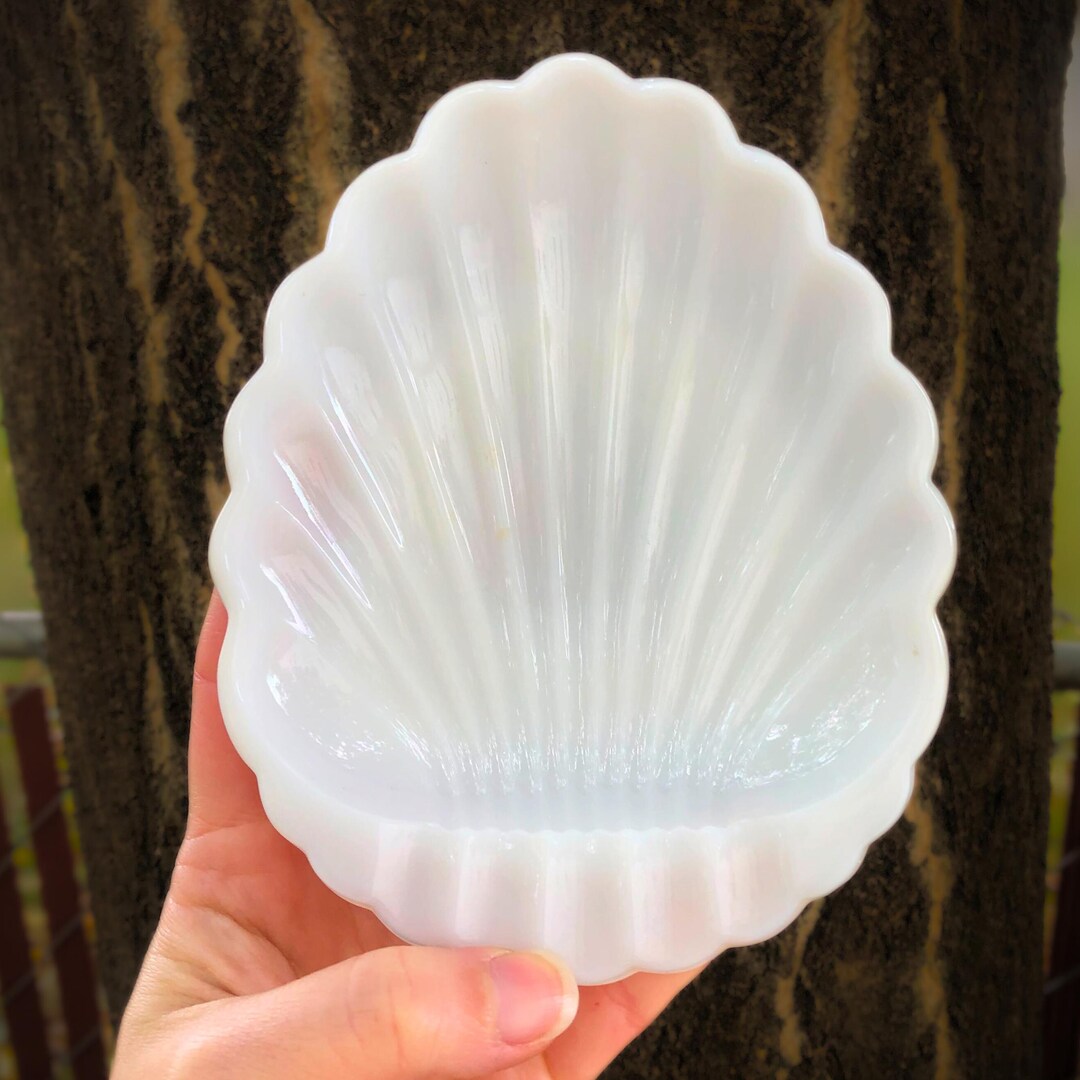 Vintage Seashell Offering Dish Milk Glass Sea Witch Altar Plate Scallop ...