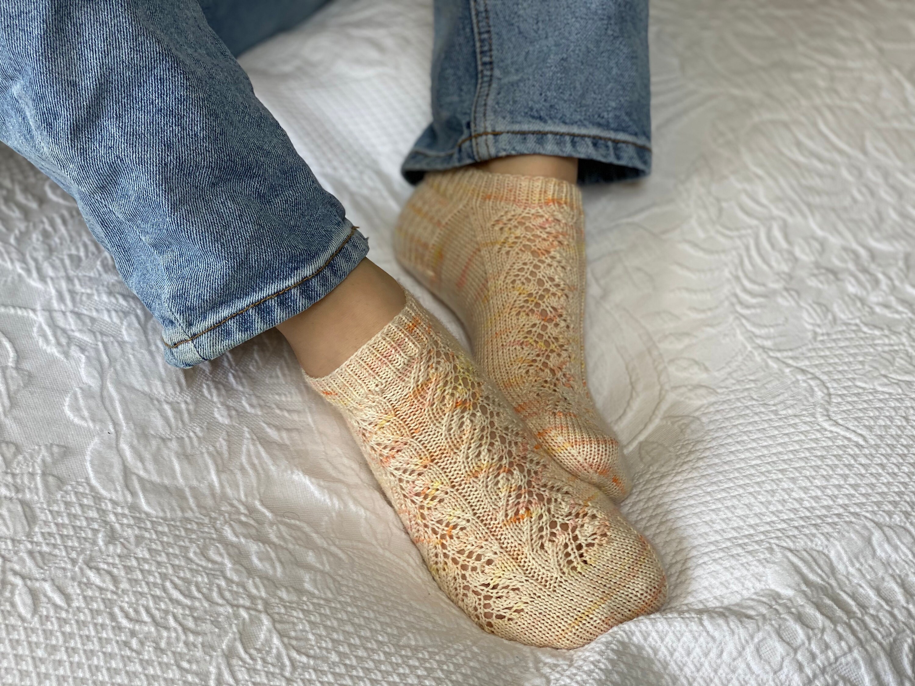 Nestled Leaves Socks Pattern, Socks Knitting Pattern - Etsy