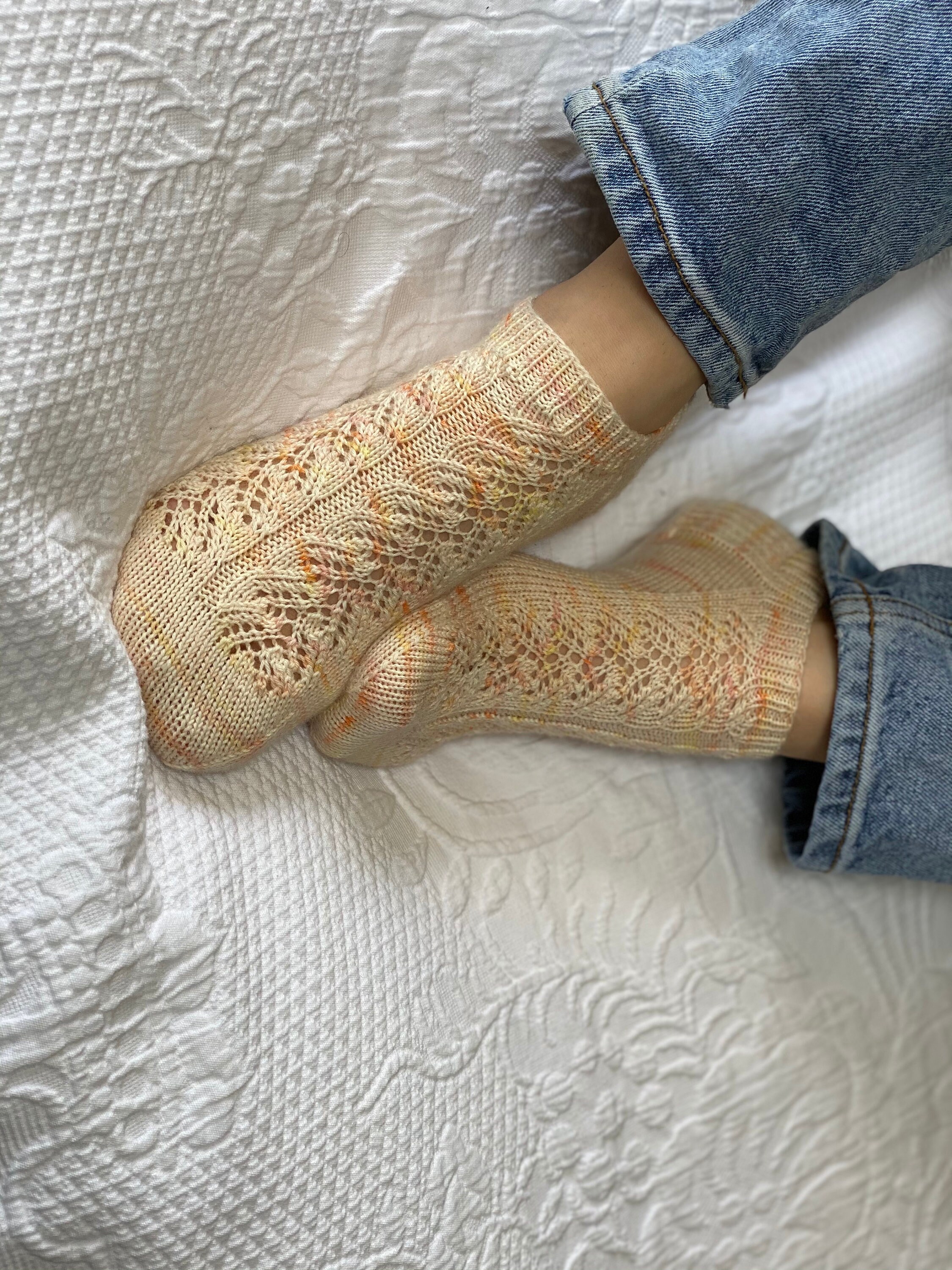 Nestled Leaves Socks Pattern, Socks Knitting Pattern - Etsy