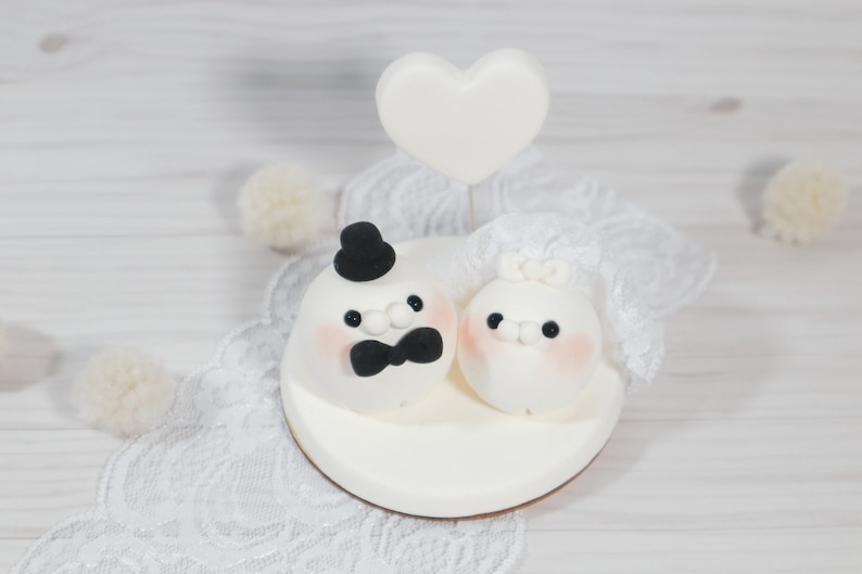 Adorable Customized Seals Wedding Cake Topper | Cute Handmade Cake ...