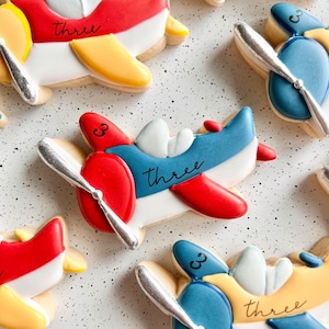 Cute Vintage Airplane Cookie Cutter - Perfect for Baby Shower, Birthday ...