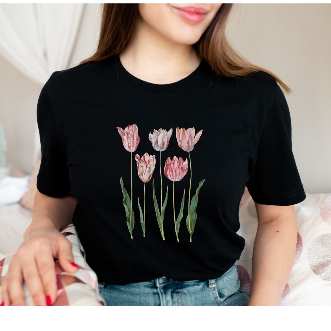 Tulip Shirt Wild Flowers Shirt Gift for Women Vintage Floral Tshirt ...