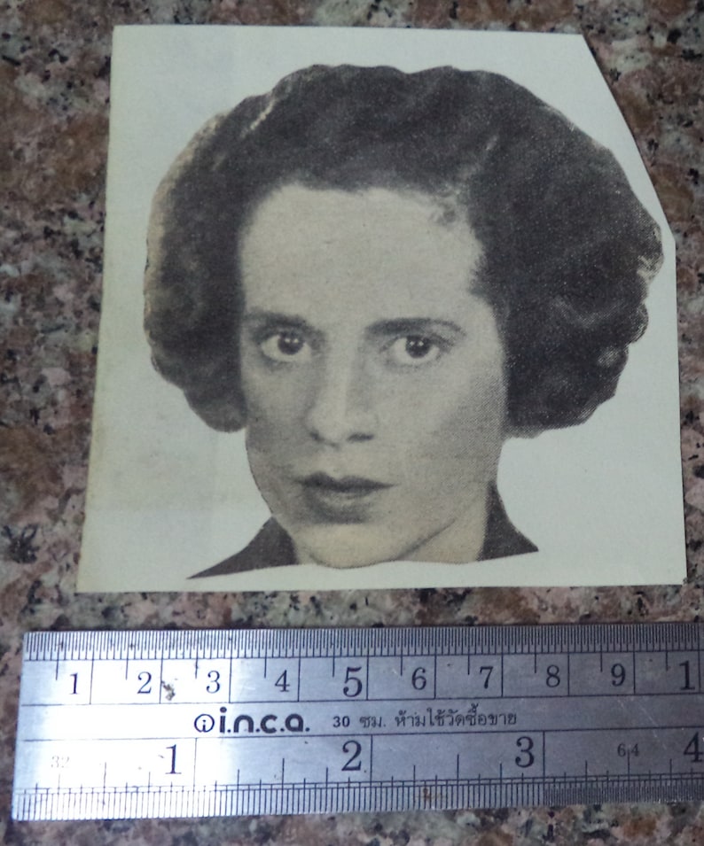 ELSA LANCHESTER 1902 1986 Autograph, Hand Signed in Ink on a Vintage ...