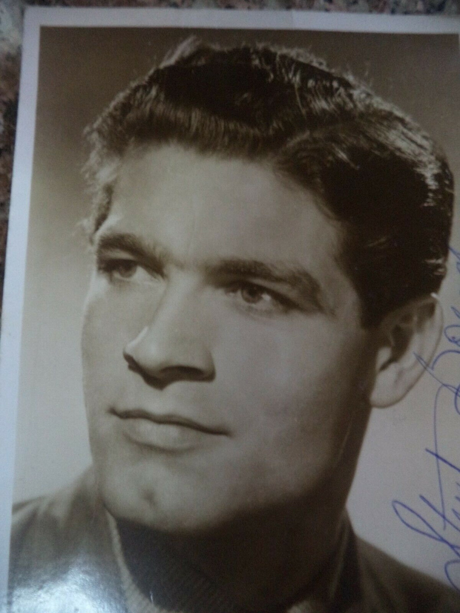 STEPHEN BOYD (1931 – 1977) Autograph, Hand Signed on a PICTUREGOER ...