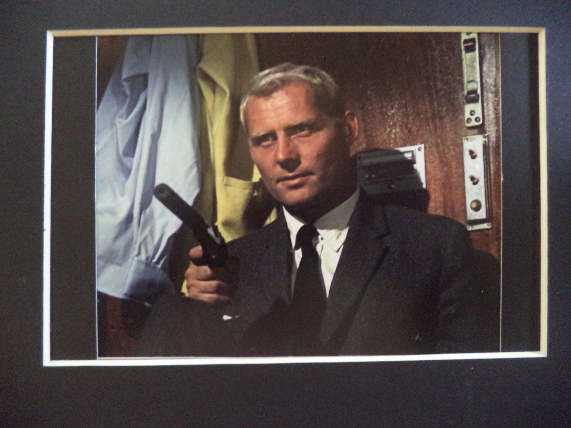 ROBERT SHAW 1927 1978 Autograph Mounted Display, Hand Signed on Page ...