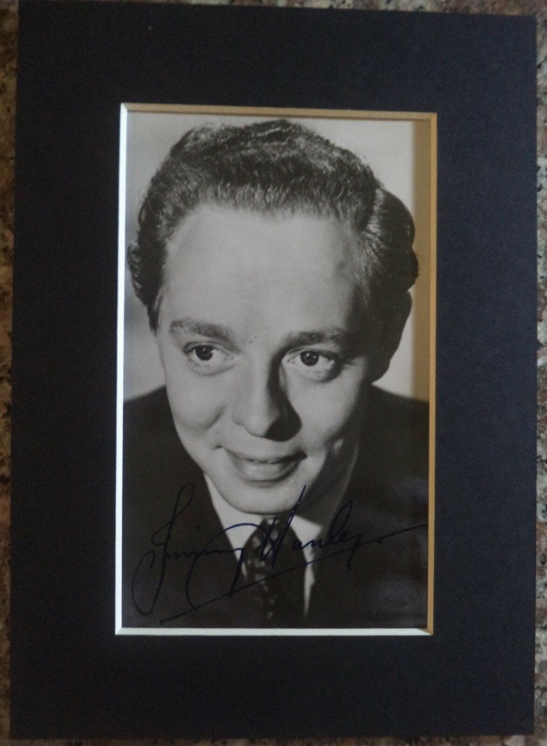 JIMMY HANLEY (1918 – 1970) montiertes Autogramm, auf dem Foto ...