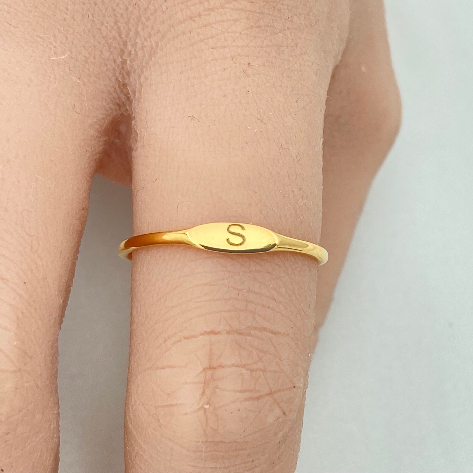 14k Solid Gold Tiny Signet Ring Custom Letter Ringinitial - Etsy