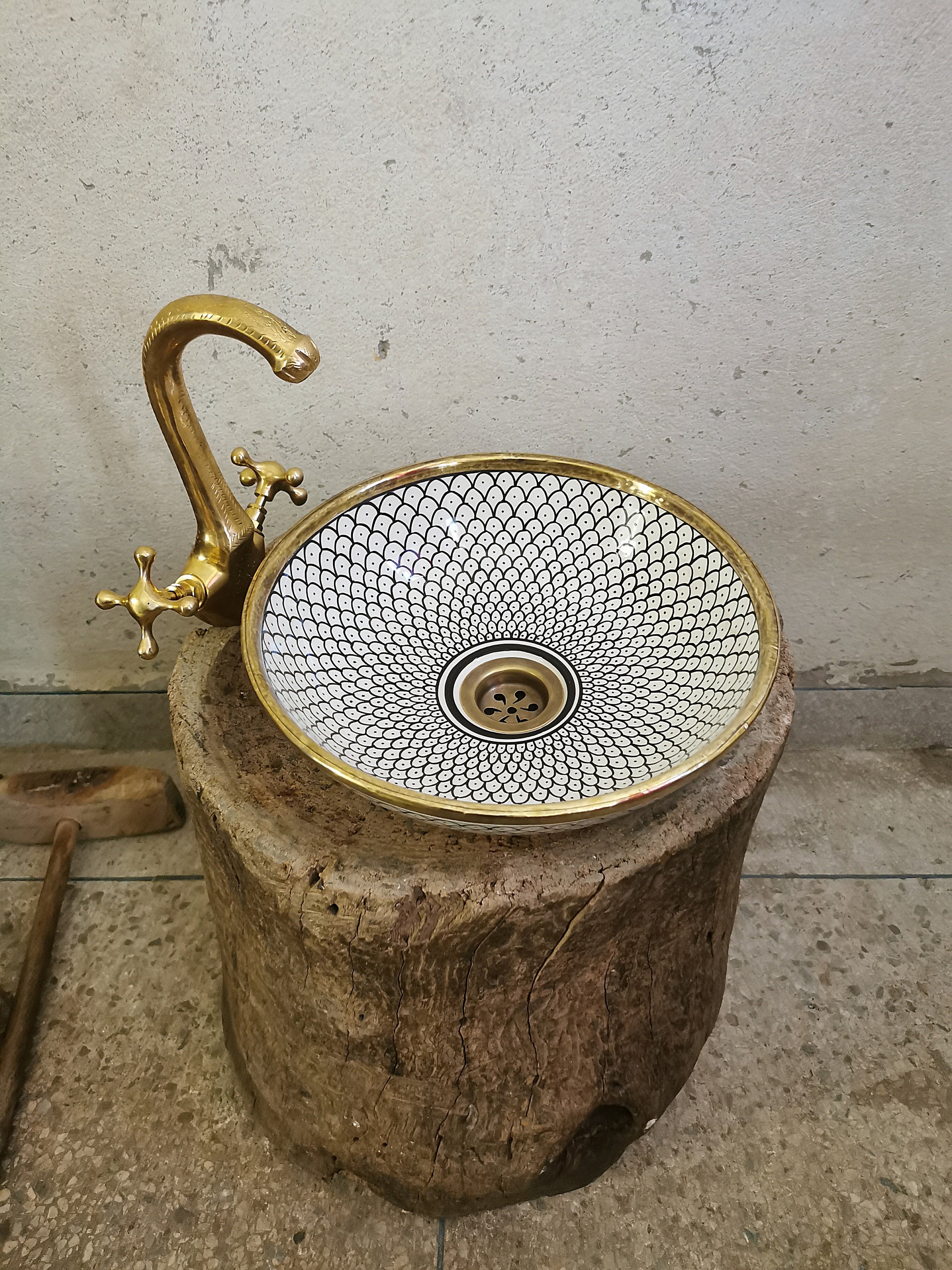 CUSTOMIZABLE Brushed Brass Rim Bathroom Sink Brass & Ceramic | Etsy