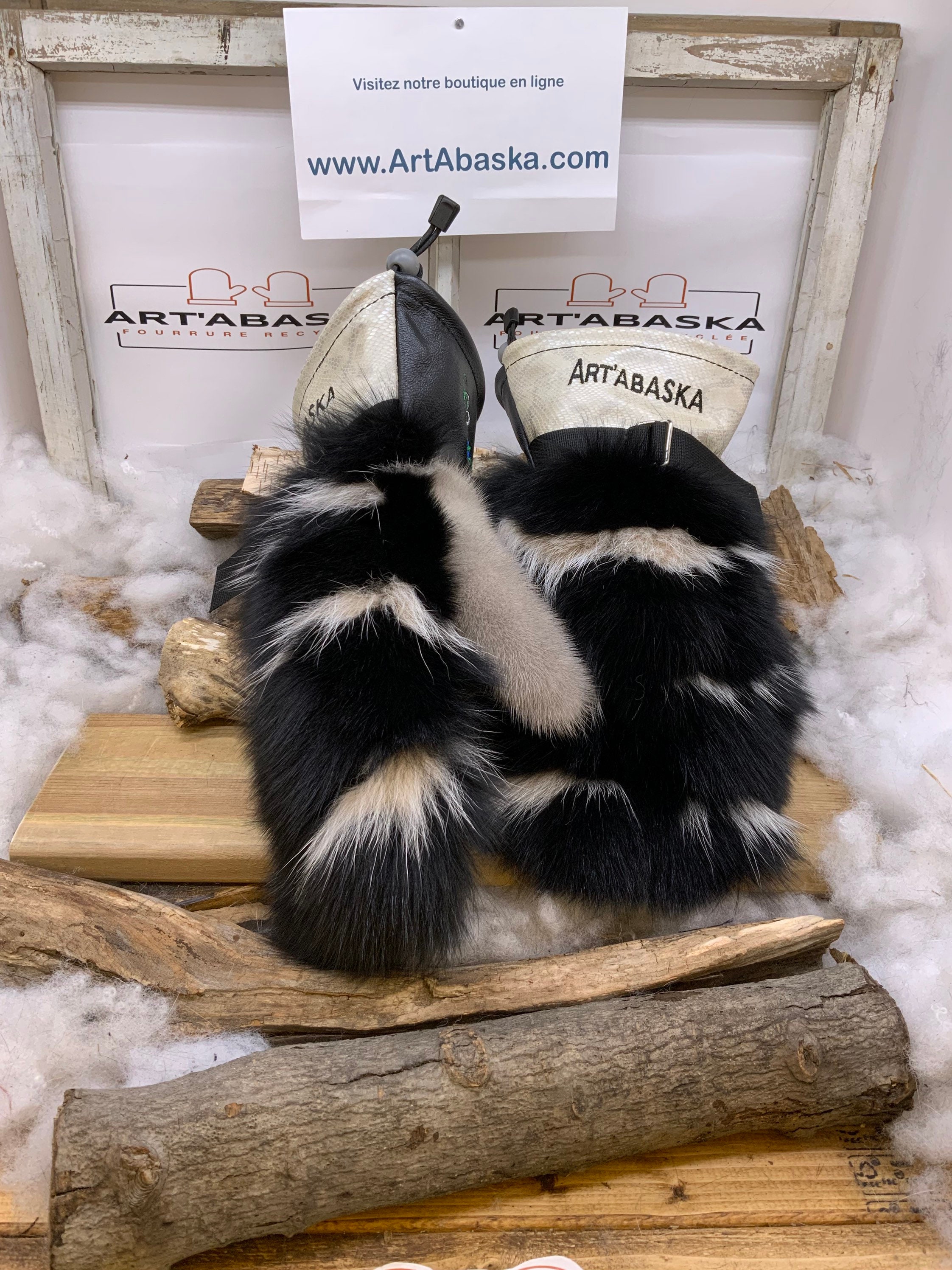 Recycled and remodeled fur and leather mittens. The Lilianes. Size Medium