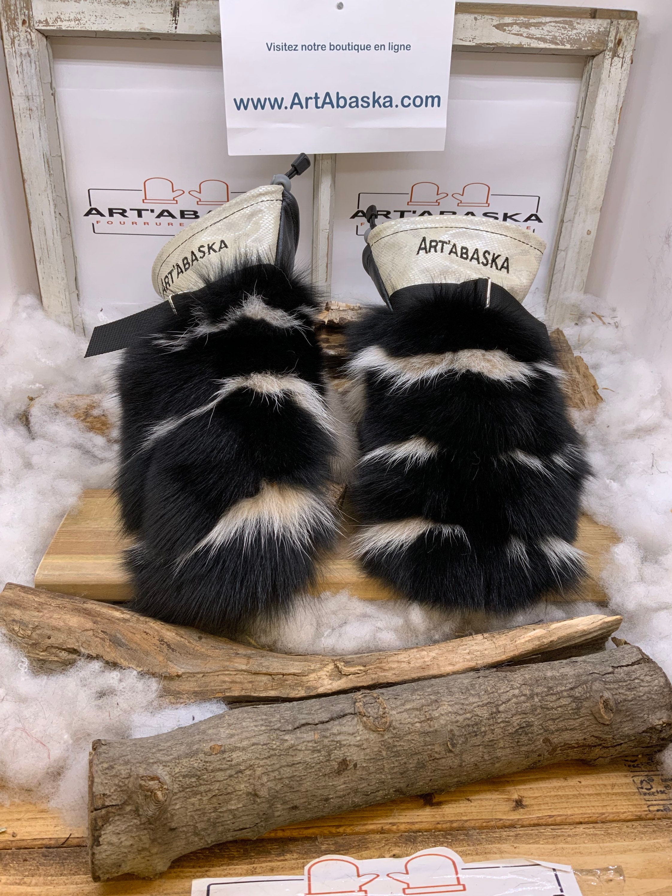 Recycled and remodeled fur and leather mittens. The Lilianes. Size Medium