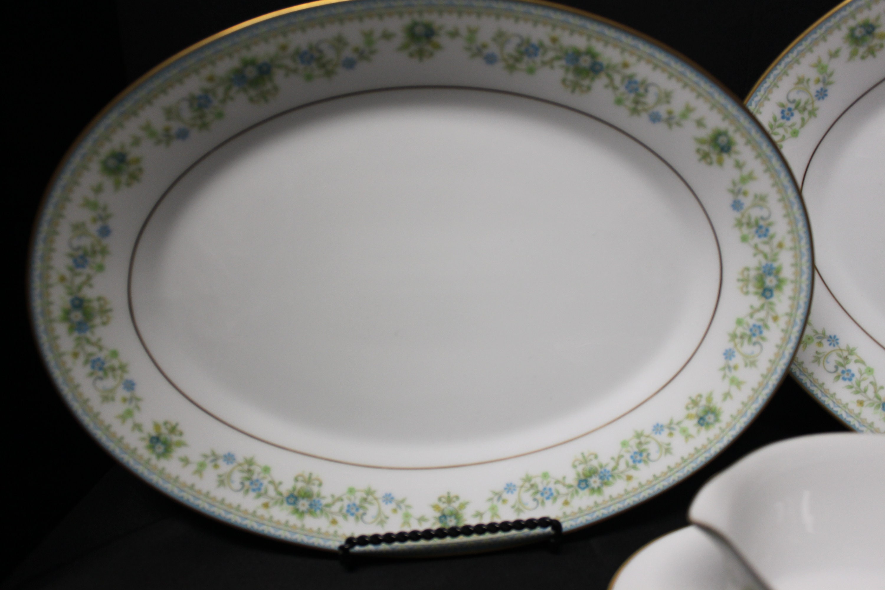 Contemporary by Noritake Spring Meadow Set of Three - Etsy