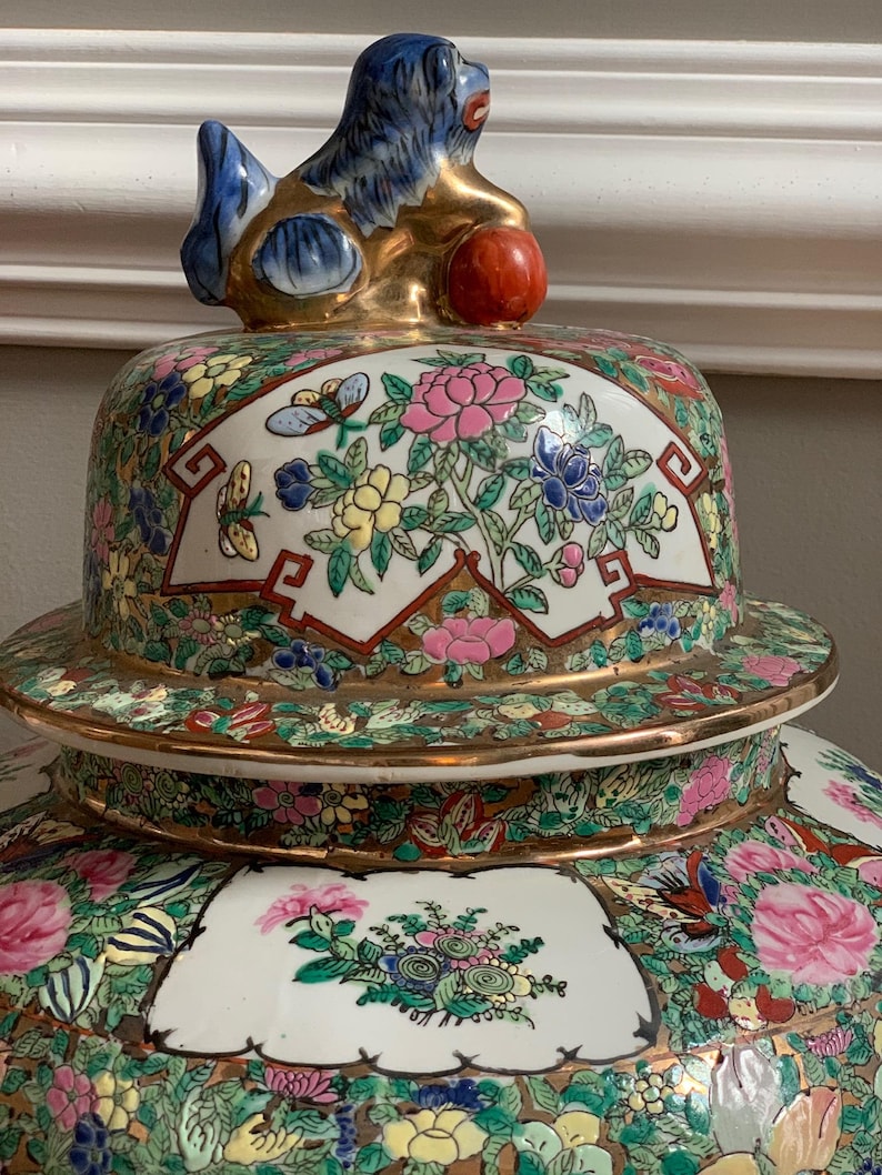 Rose Medallion Famille Rose Foo Lion Temple Jar With Mahogany Stand ...