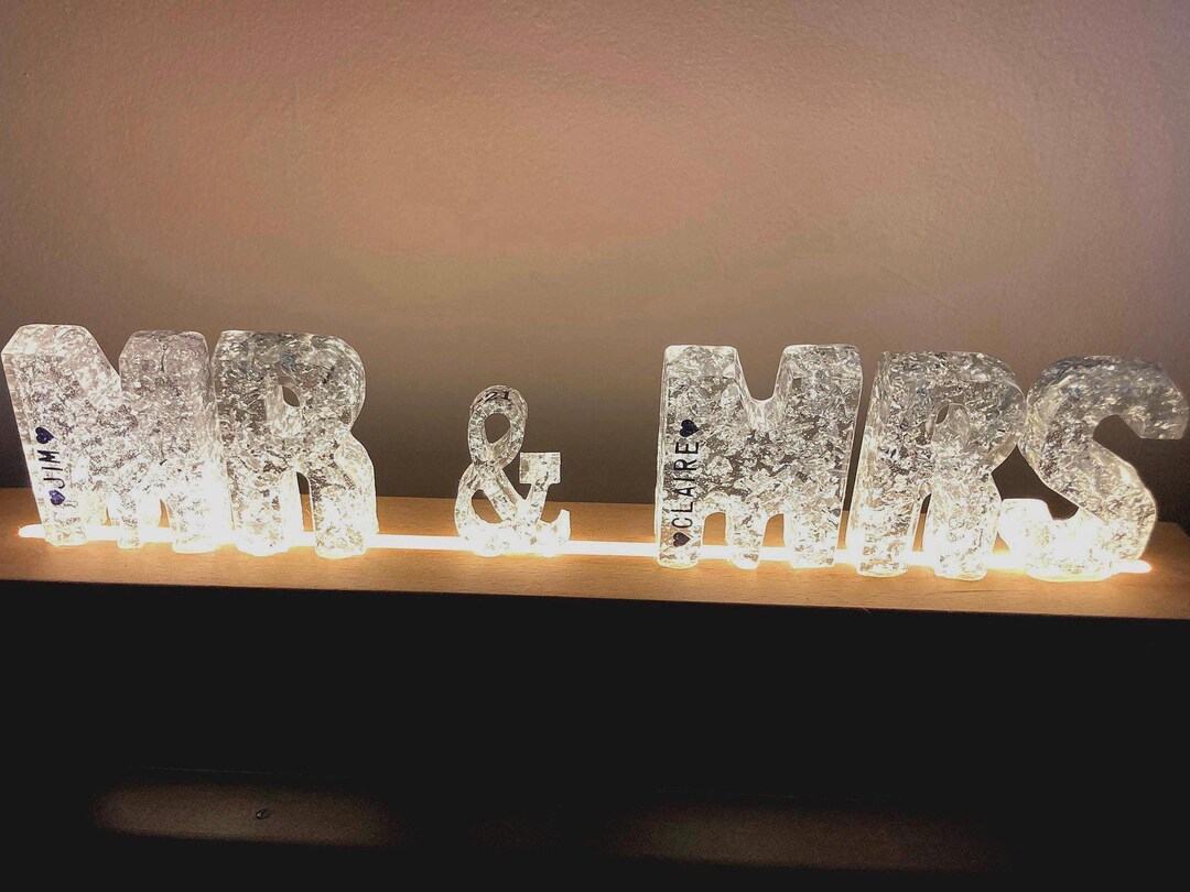 Mr & Mrs Light up Sign - Etsy