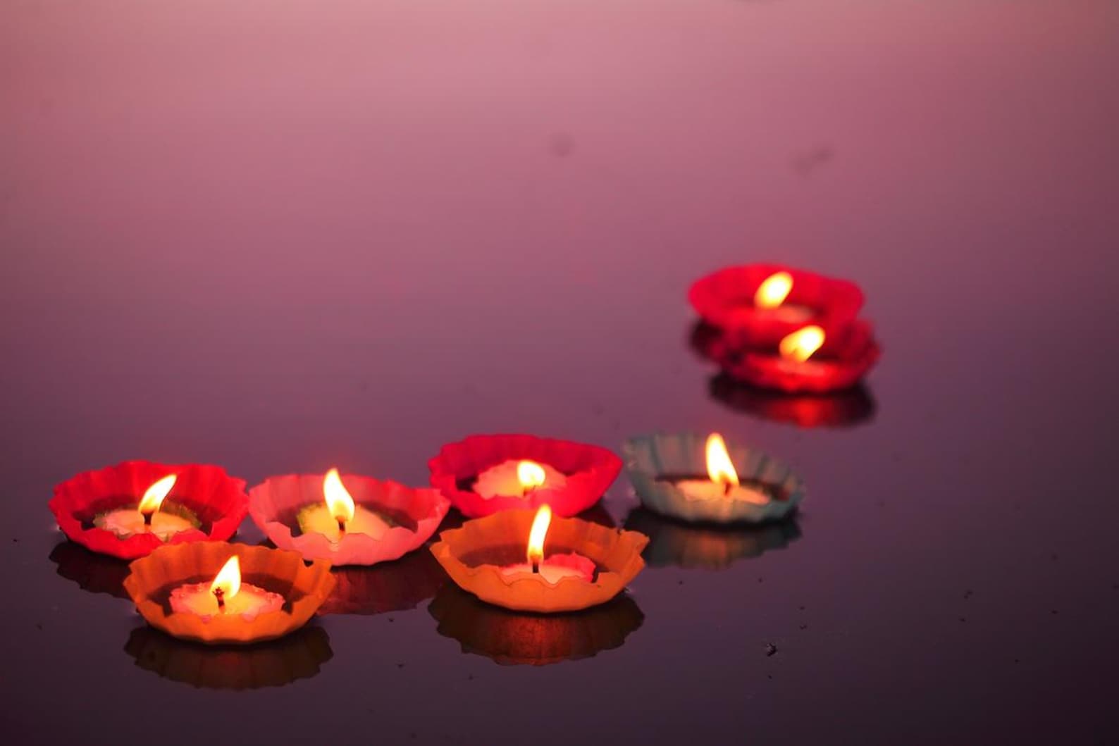 Small Floating Candles Biodegradable – Water Lanterns- Box of 6 - Etsy