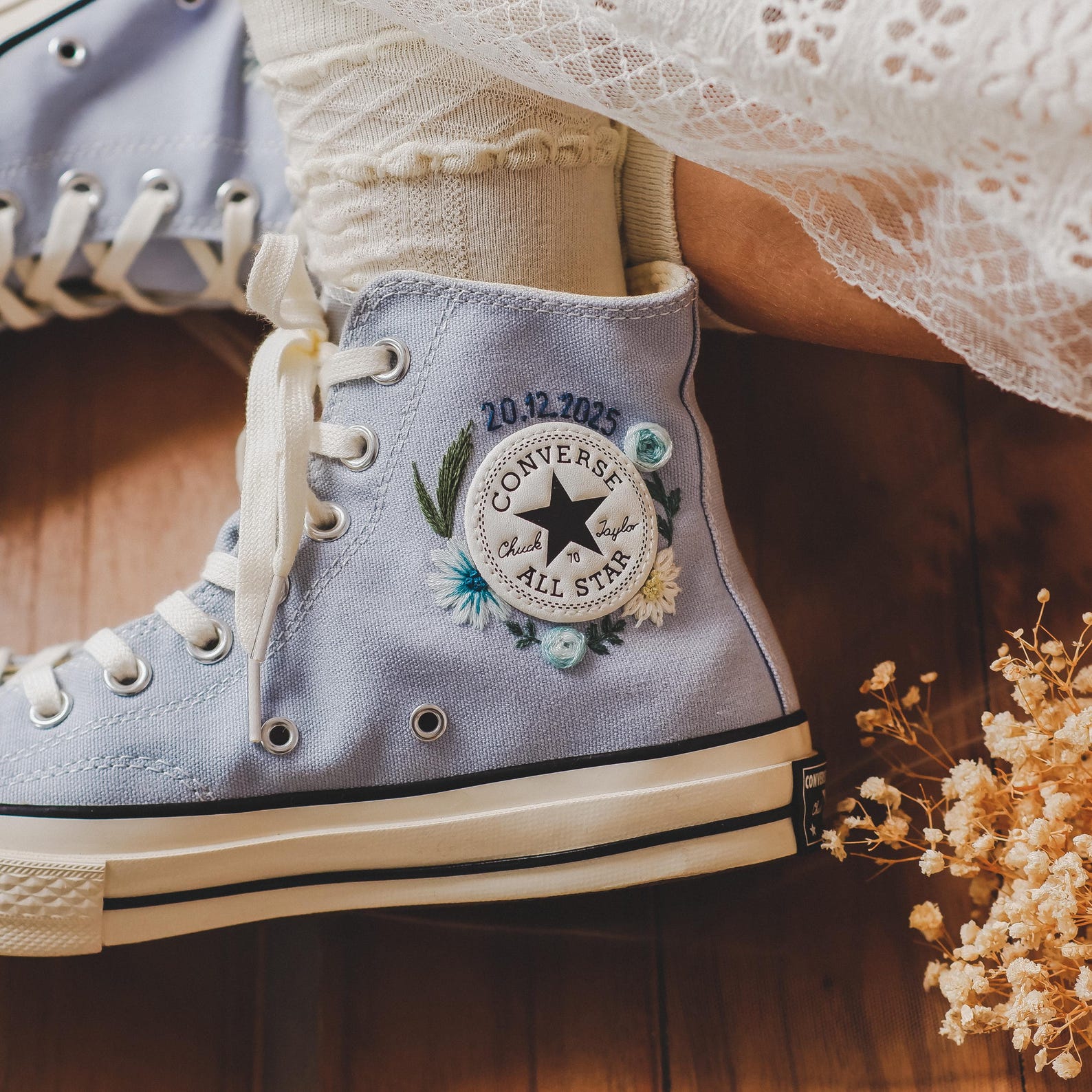 Custom Converse Taylor 1970s Flower Embroidered Shoes, Roses, White ...